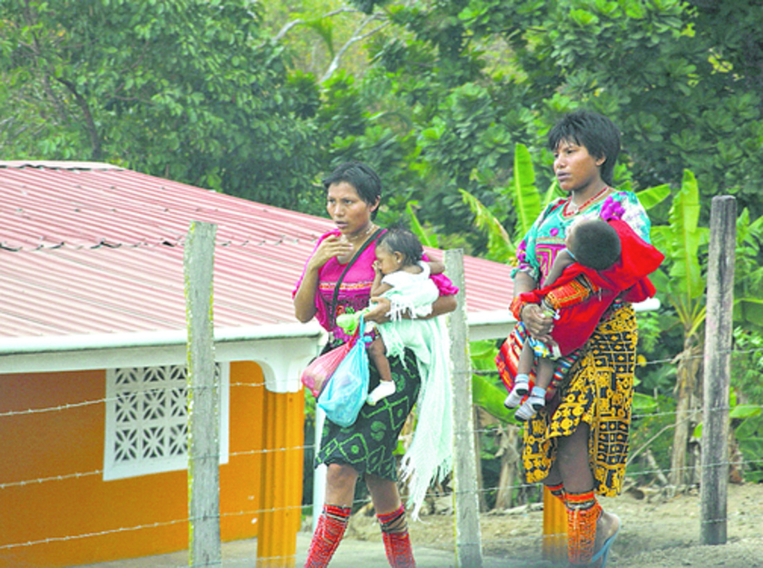 Belleza natural En Madugandí Ríos, lagos y quebradas son la atracción que ofrece la pequeña ...