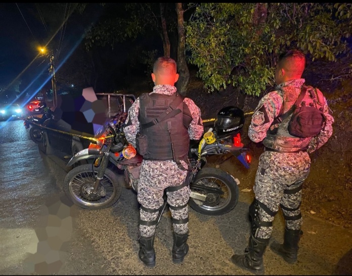 Acribillan a dos hombres en Rana de Oro; sicarios iban a bordo de un pick up | Día a Día