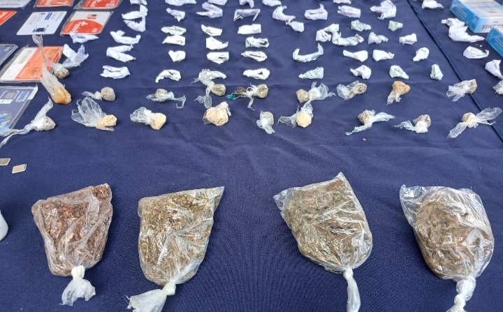 Decomisan droga y armas blancas tras requisa en cárcel de Veraguas | Día a Día