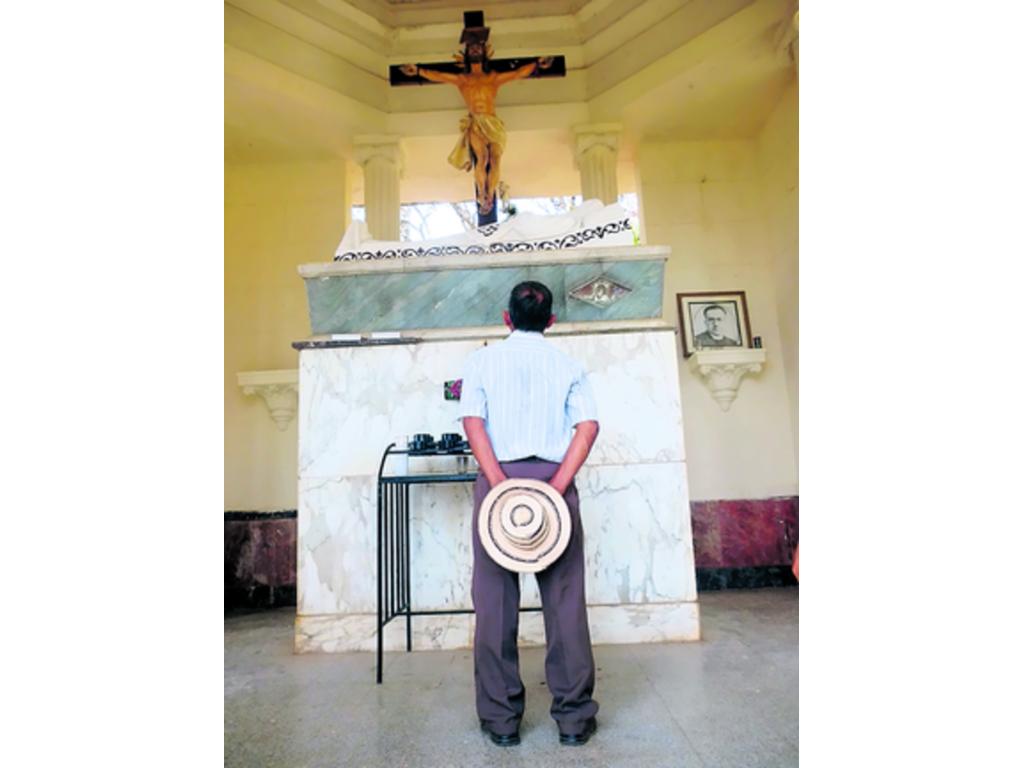 Urgen ser restaurados | Día a Día