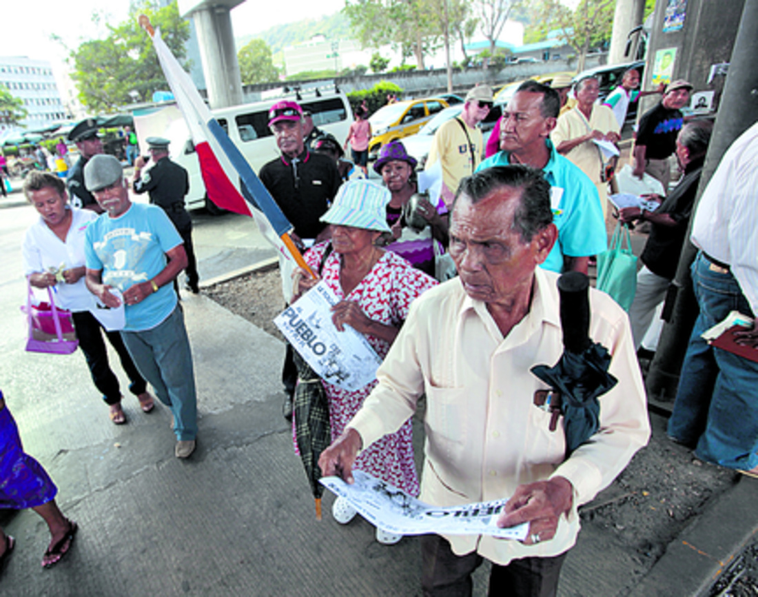 Pocos se suman a la protesta en la calle | Día a Día