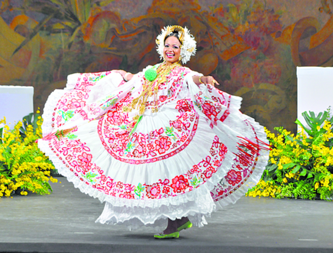 Polleras impresionantes | Día a Día