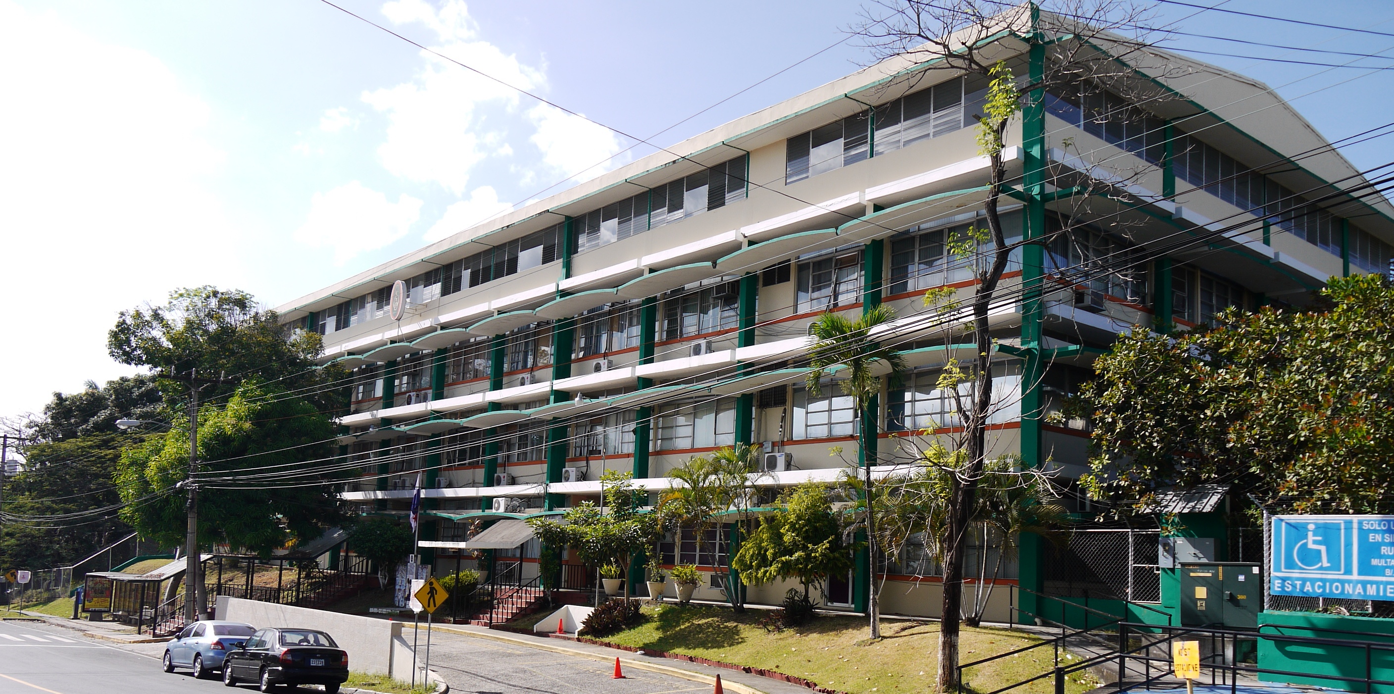 IPHE recibe premio Internacional a la Excelencia Educativa | Día a Día