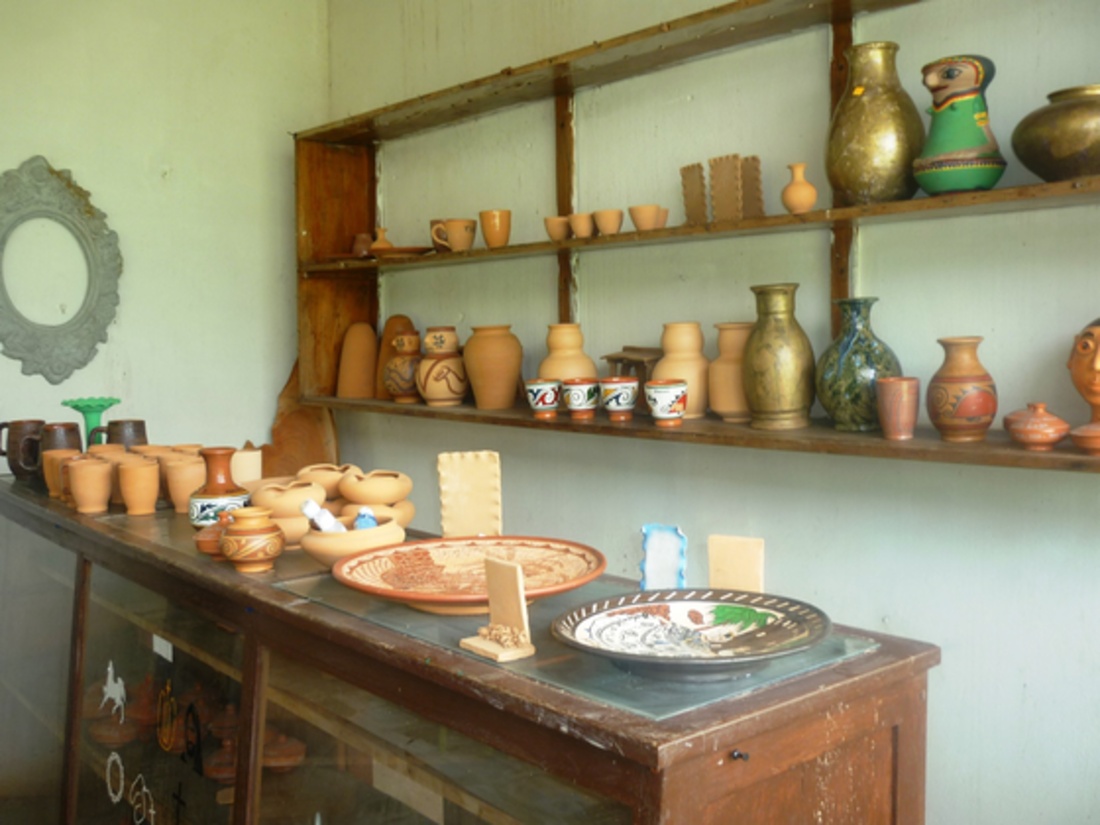 Artista del barro y la pintura | Día a Día