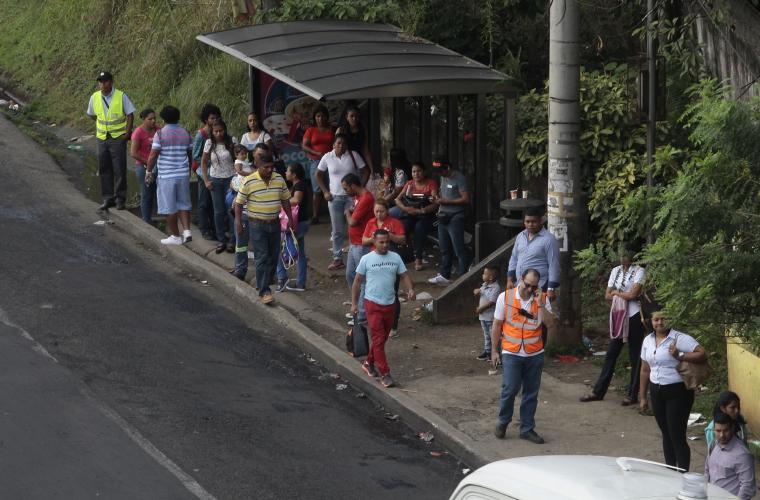 Molestia, paro y sufrimiento de usuarios | Día a Día