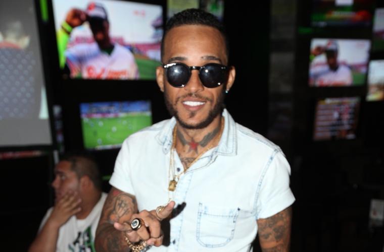 Un artista le 'baiteó' 'La Chama' a Mr. Saik | Día a Día