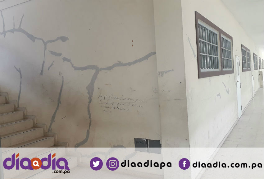 Levantan paro en el Moscote vuelven a las aulas a retomar el tiempo ...