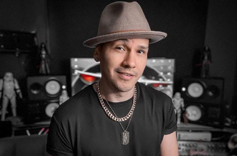 'Respeta mi bandera': Elian Davis y artistas piden tiradera pa' Darell ...