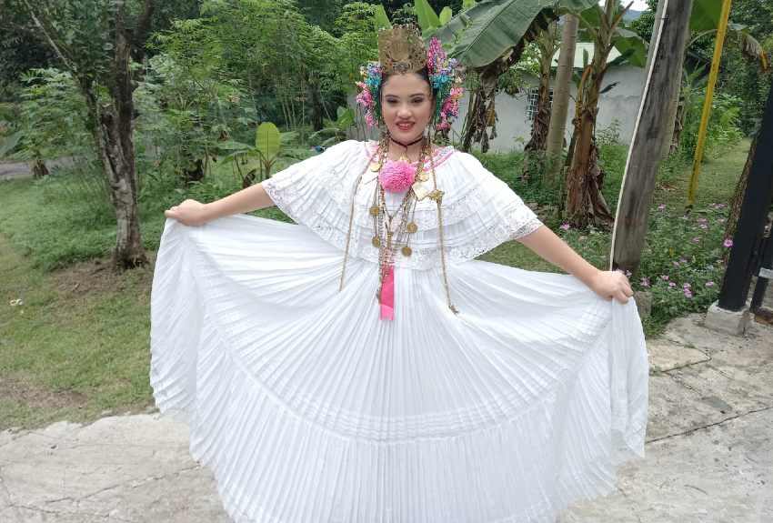 Ashley Y Derek Solis - La comedia 'Viviendo con Derek' llega al prime ...