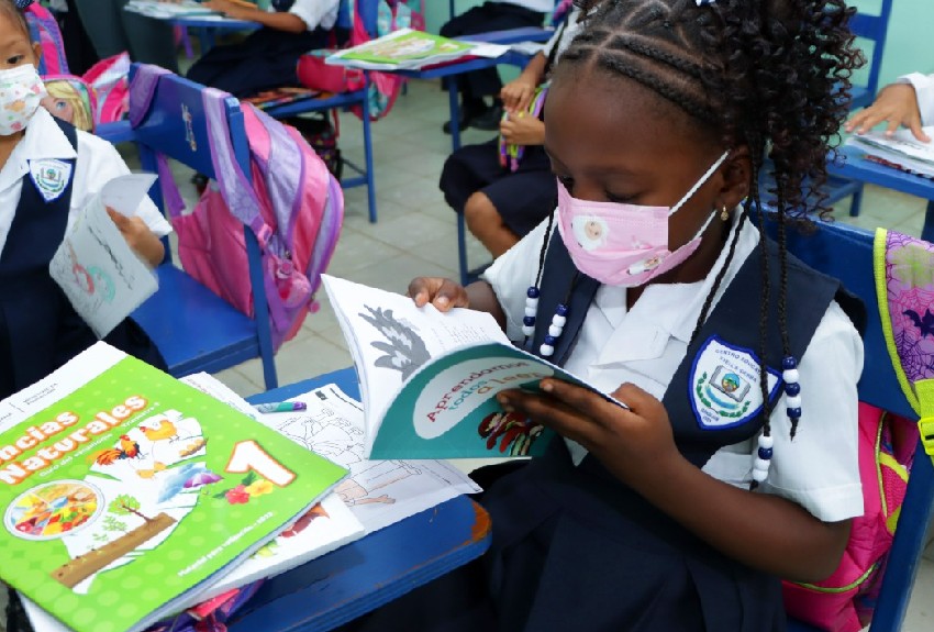 396 mil estudiantes de primaria son beneficiados con el Plan Nacional ...