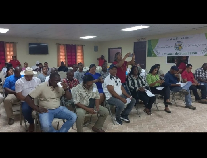 Llaman 'cobarde' al ministro del MOP por no dar la cara ante el Consejo ...