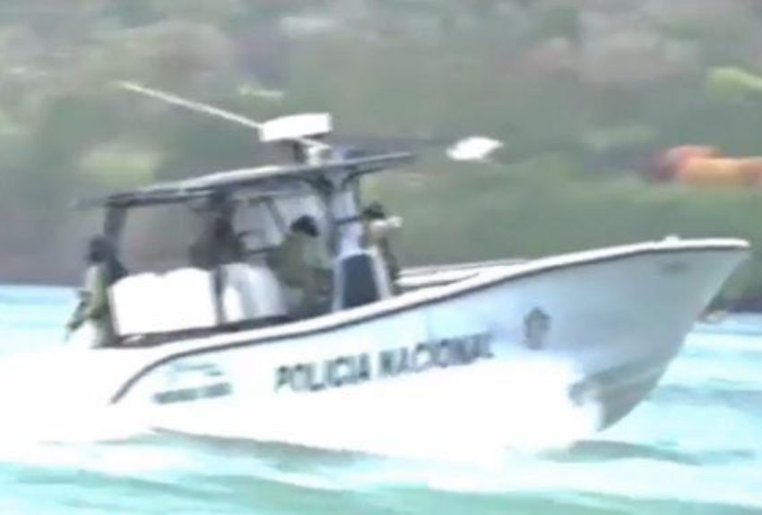 Rescatan embarcación a la deriva con nueve personas que andaban de ...