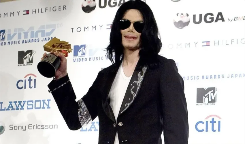 ¡Quería ser blanco de sus dos! Hijo de Michael Jackson revela cómo su ... ¡Quería ser blanco de sus dos! Hijo de Michael Jackson revela cómo su ...